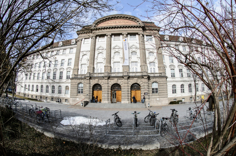 Zugang Jus-Studium: Wien und Graz begrenzen Aufnahme, Innsbruck nicht ... Zugang Jus-Studium: Wien und Graz begrenzen Aufnahme, Innsbruck nicht ...